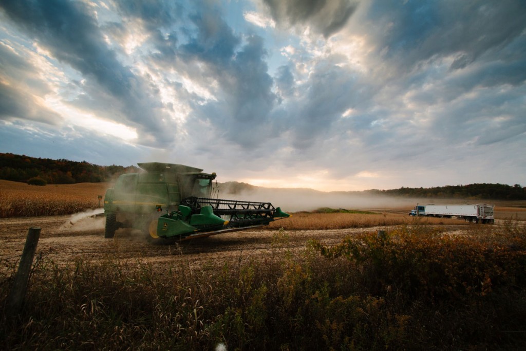 john-deere-soybean-head-925f-9550-combine-fall-colors-4275 | Exclusive ...