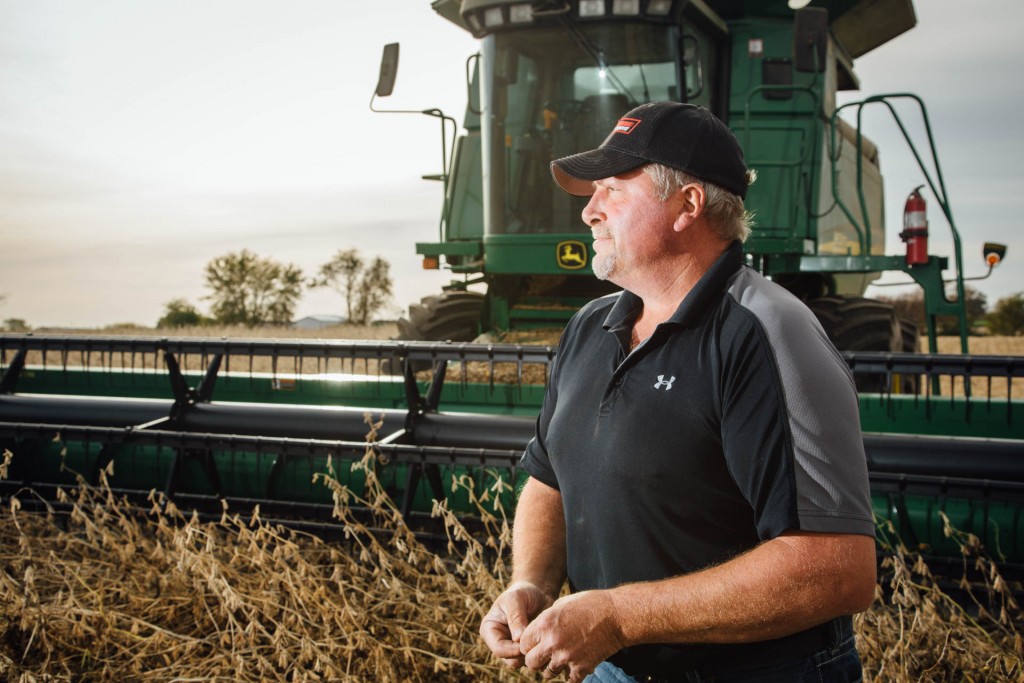 custer-farms-john-deere-combine-farmer-inspecting-soybeans-9120 ...